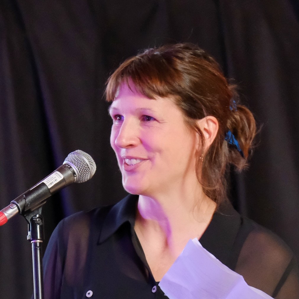 Dr Sarah Jackson