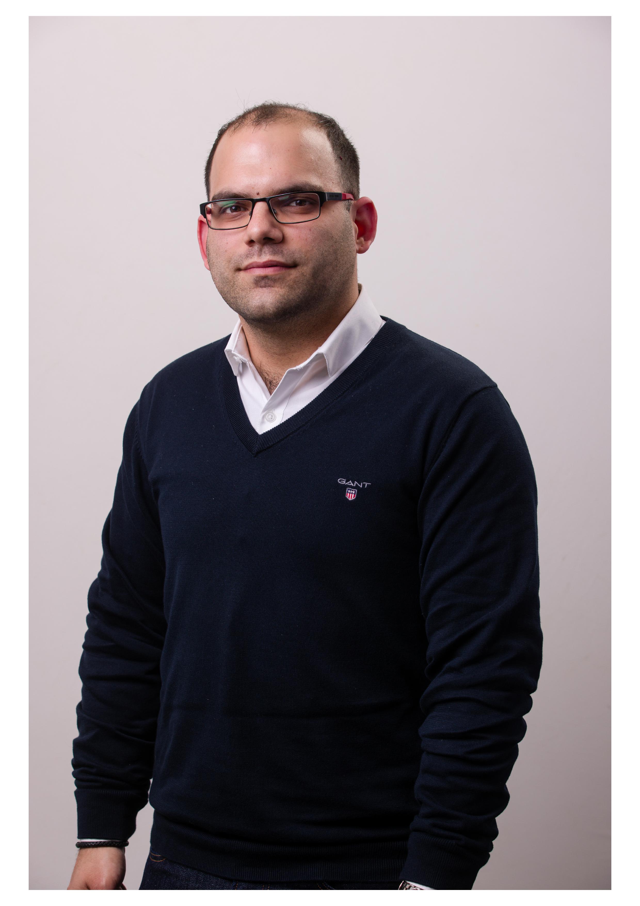 Dr Ioannis Petrakis