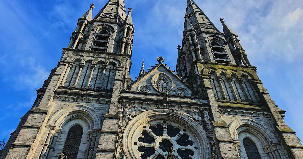 EXPERT COMMENT: Ring for the King - the long history of England’s ...